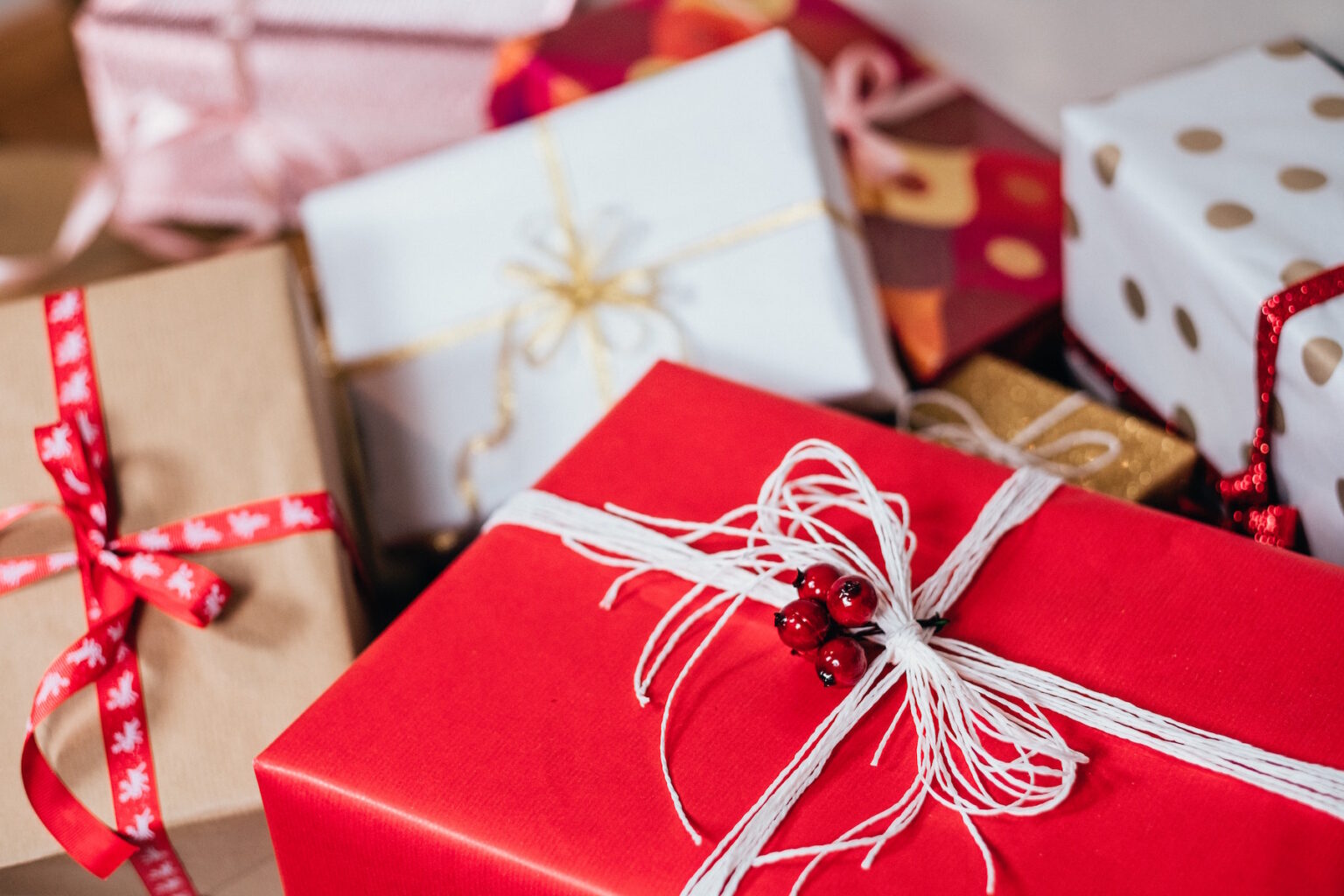 Gifts For College Students 7 Ideas This Holiday Season Gooroo Blog gifts-for-college-students-7-ideas-this-holiday-season-gooroo-blog